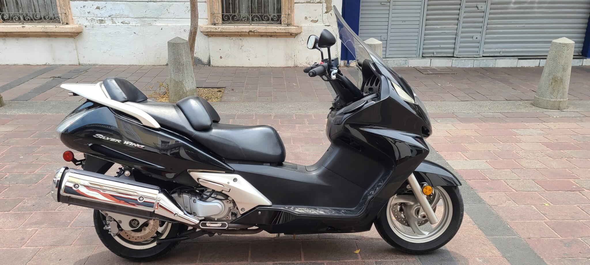 Honda Silver Wing ABS FSC 600 cc año 2011 vin 0071 millas 24576 – Motos ...